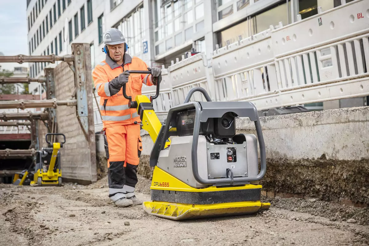 Reversible vibratory plate | Wacker Neuson